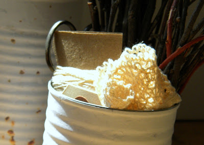homework: Upcycling: white faux rust tin cans