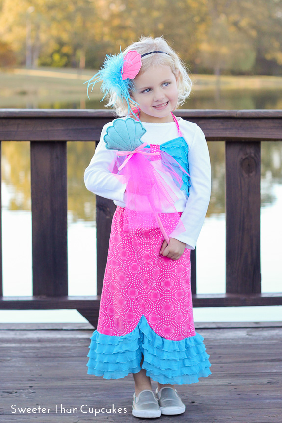 Sweeter Than Cupcakes: Super Simple Mermaid Costume
