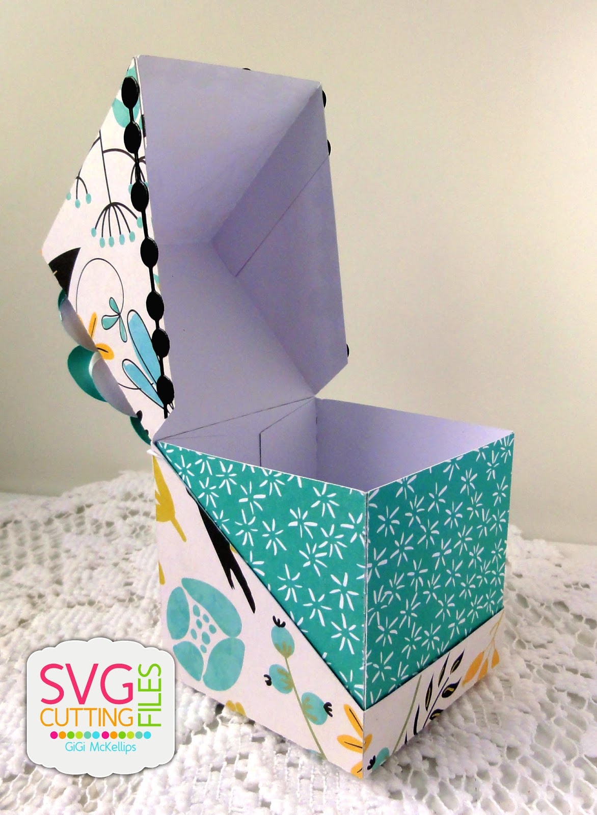 The Cricut Bug: Diagonal Flower Box