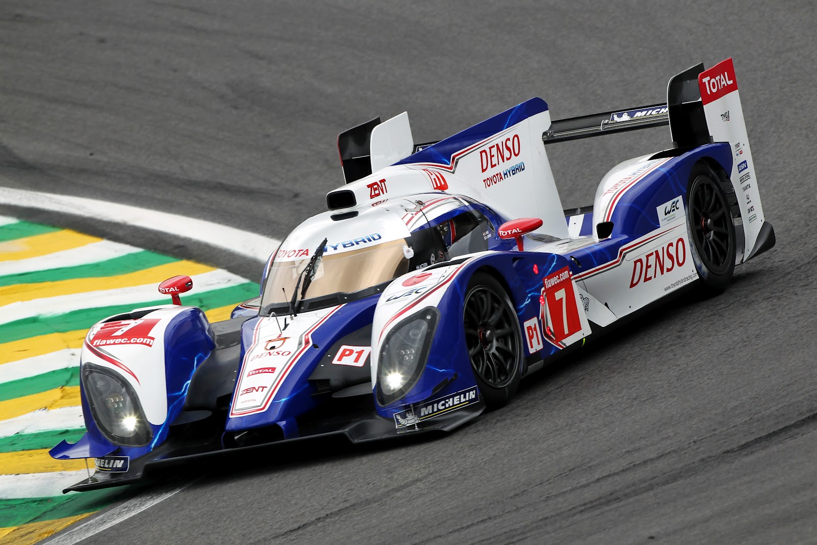 Speed on the Edge: Toyota TS030 Hybrid - that's my name!