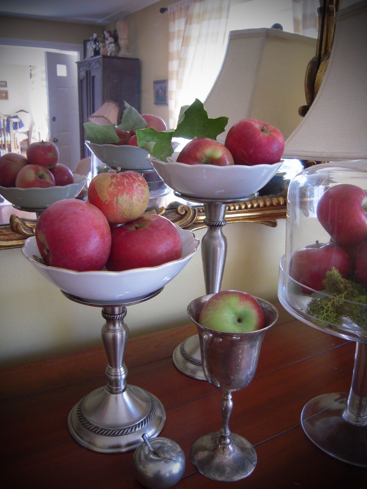 The House and Garden: It's all about decorating with apples