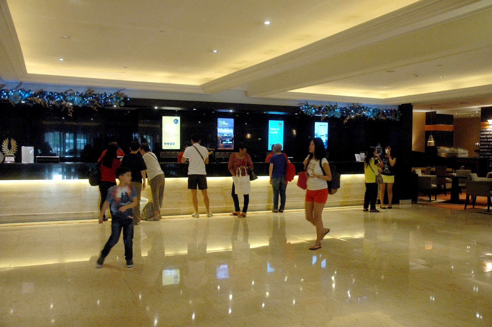 DUDE FOR FOOD: Thank You, Jen: A Holiday Staycation at Hotel Jen Manila