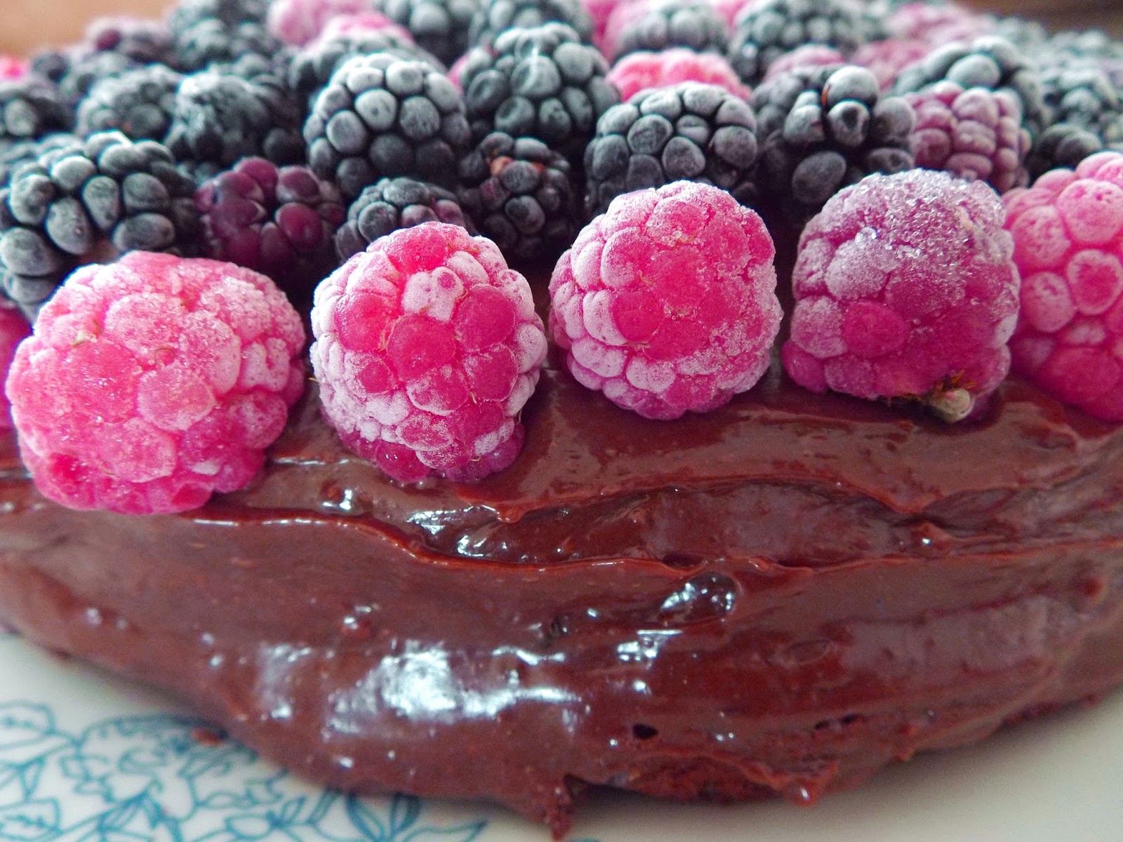 GATEAU GAGA - Love cakes: Gateau au chocolat et fruits rouges