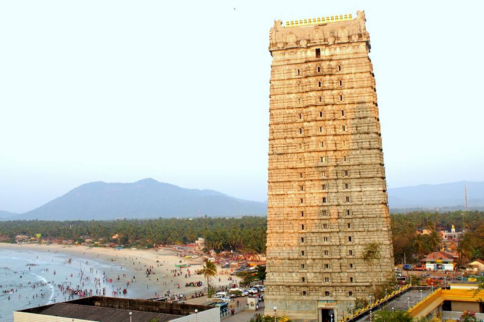 Murudeshwar : A Perfect Blend Of Scenic Beauty and Spirituality - Travelet