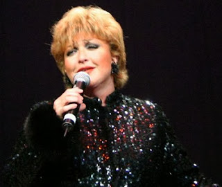 NOTICIAS Y EFEMERIDES MUSICALES Y DEL CINE: ANGÉLICA MARÍA, UN 27 DE ...