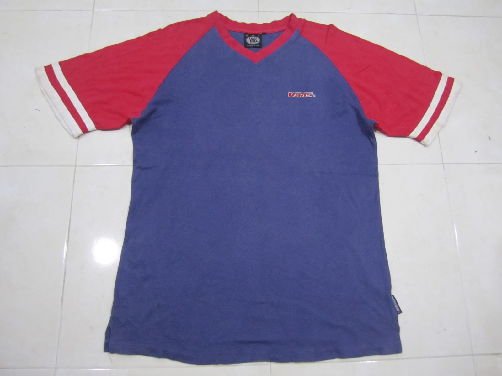 BundleWalla: Vintage Vans V Neck Blue Raglan Tee