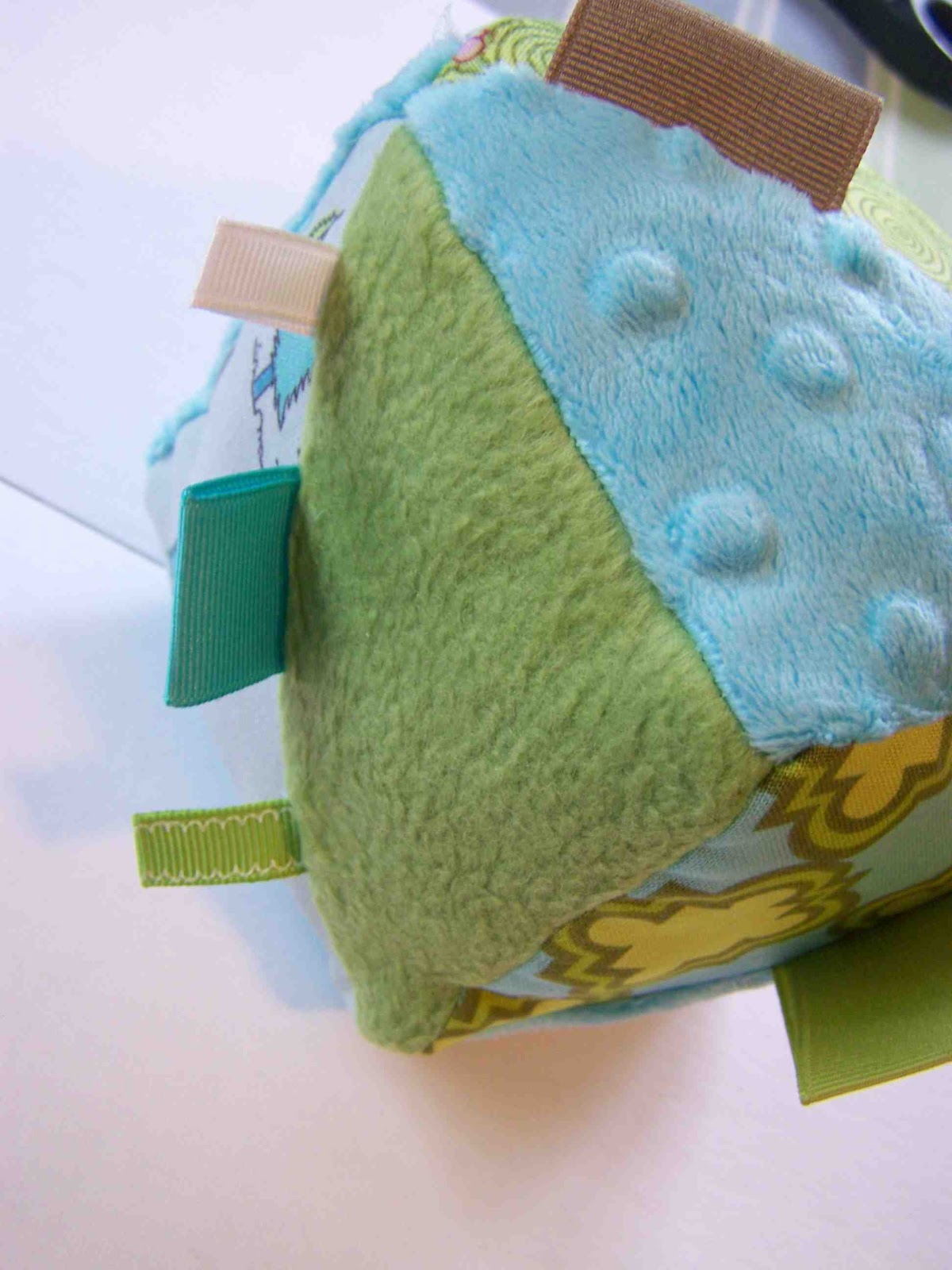 Made by Me. Shared with you.: Tutorial: Soft (Half Square Triangle ...