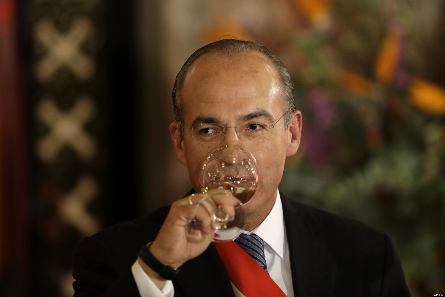 Felipe Calderón mejoró la economía, seguridad y salud de México ...