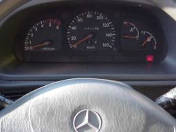 Car Review - 2001 Mercedes-Benz Mb100 Features & Specifications - Carpotus