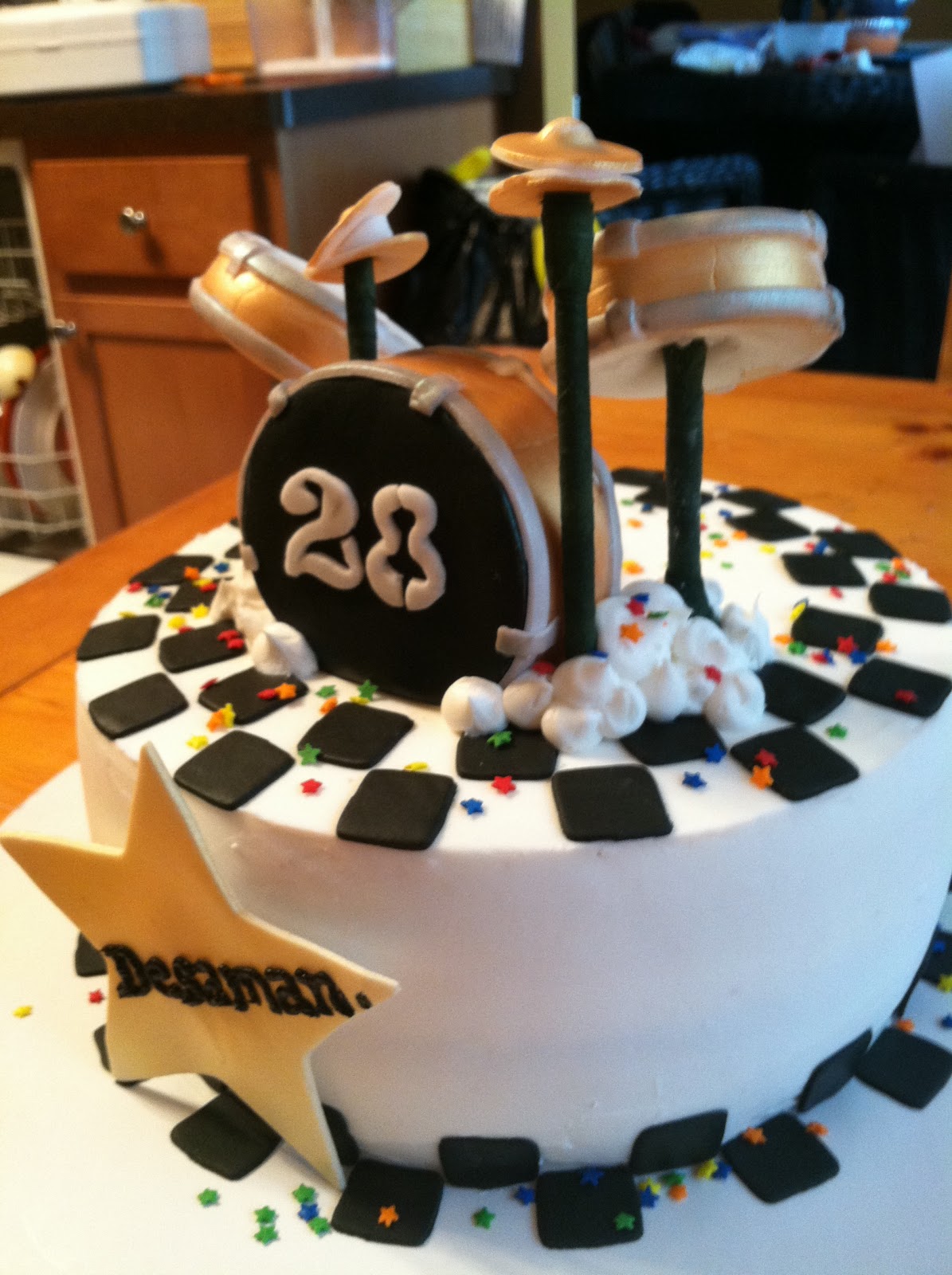 Introducing....: Drummer cake for a Drummer's birthday