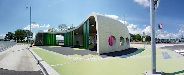 Halte dengan Desain Penuh Warna di Belanda ~ Grand Voyage