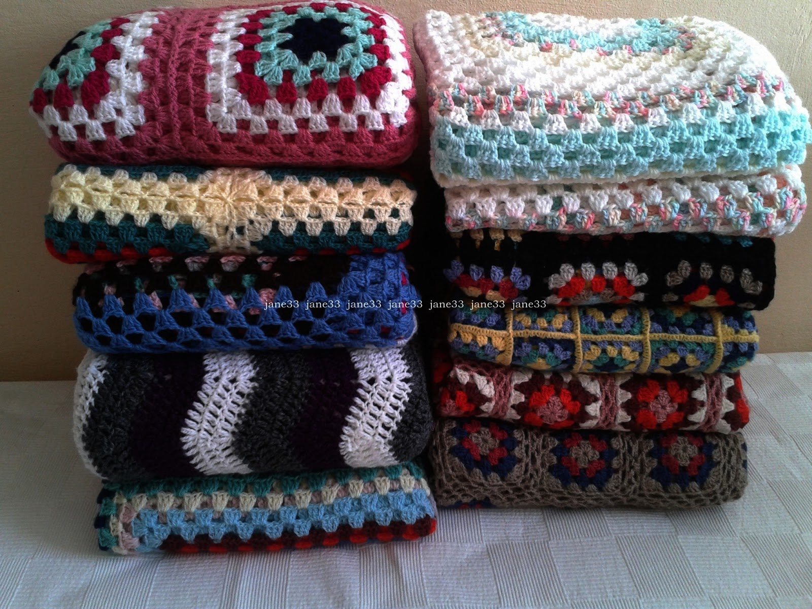 j33: háčkované deky