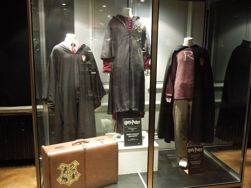 Hollywood Movie Costumes and Props: Harry Potter and Ron Weasley movie ...