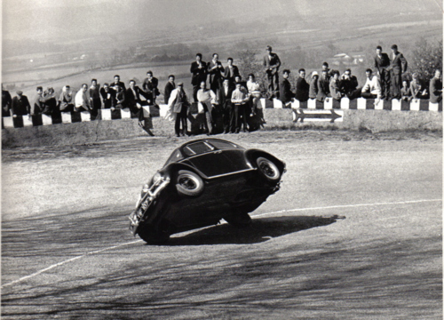 ZONA RÁPIDA: FOTOGRAFIA; COCHES A DOS RUEDAS