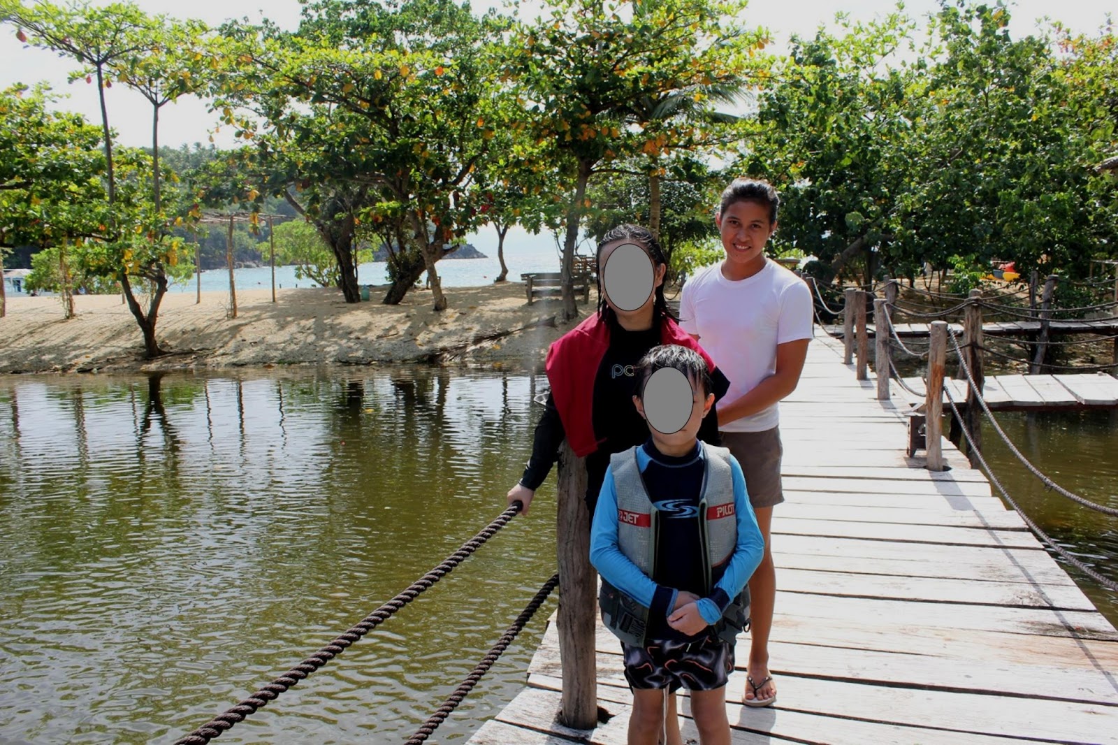 Stay, Stray, Play and Feast: Tugawe Cove Resort, Caramoan CamSur A ...