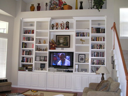 702 Hollywood: The White Library