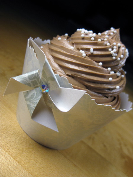 Cupcake Wrapper Tutorial | Decorate This!