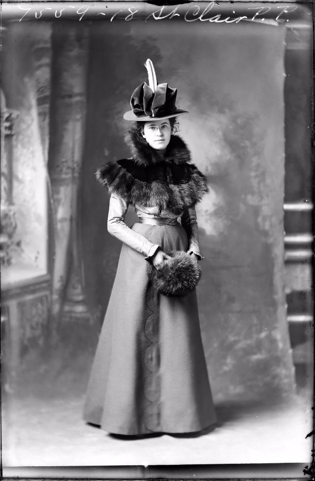 Another Face of the Late Victorian Fashion: 23 Glamorous Photos of ...