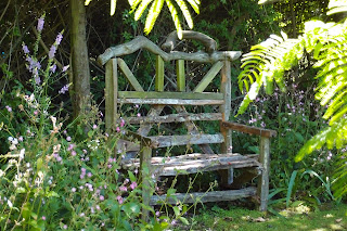 aaron-m: Rustic Totara fence batten outdoor chairs