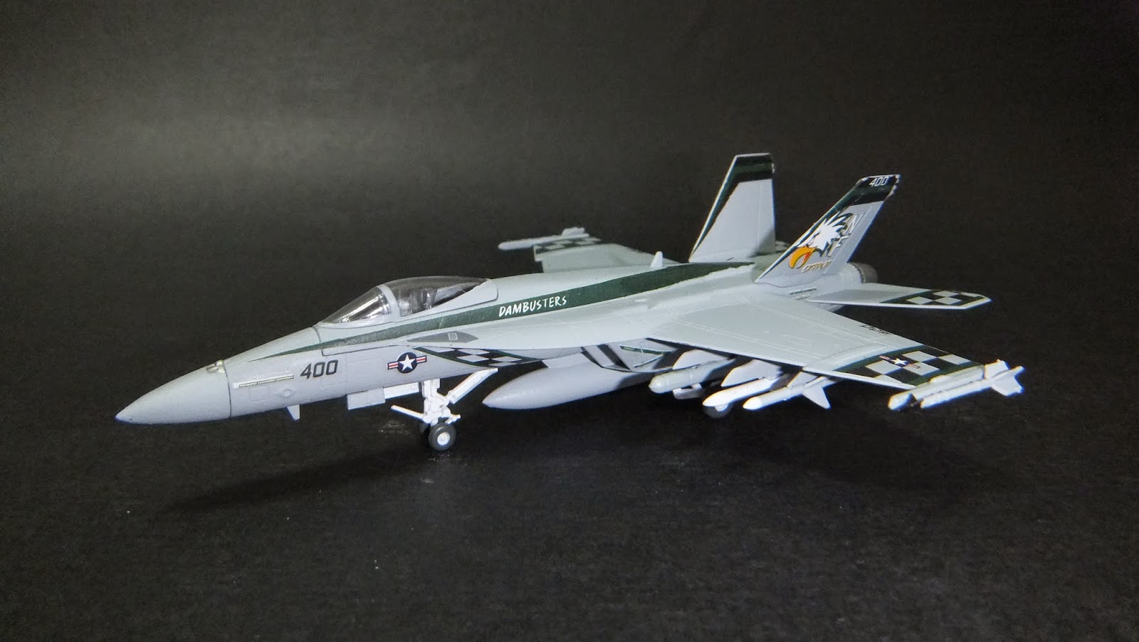Jhan 個人模型製作工房 model toy making studio (^-^): F-toys 1/144 F/A-18E VFA ...