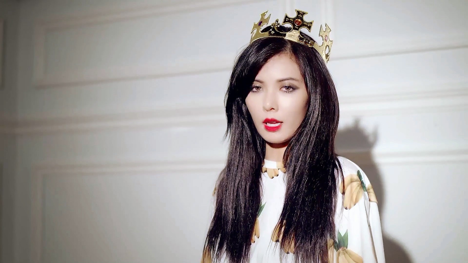 Hyuna: Βάζει φωτιά με το Red από το EP A Talk (+screencaps) | I say ...