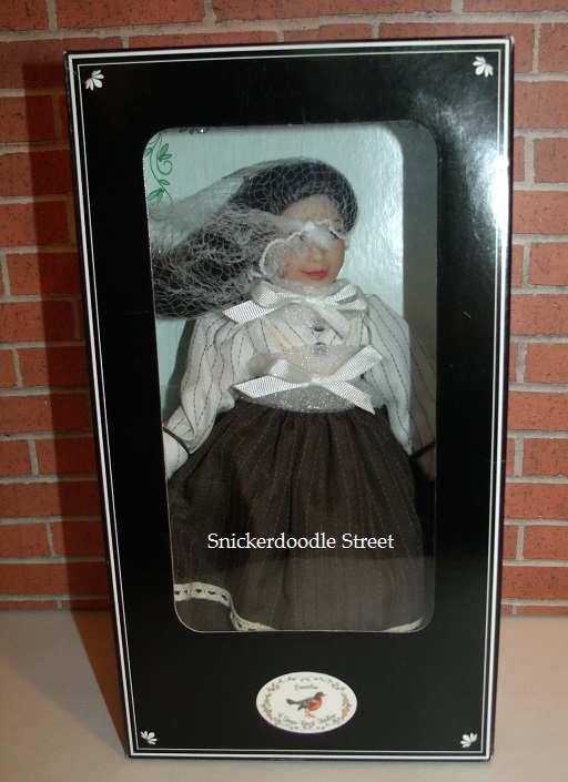 SNICKERDOODLE STREET: *REVIEW* Emmaline Dream Doll - Ginger Brook Hollow