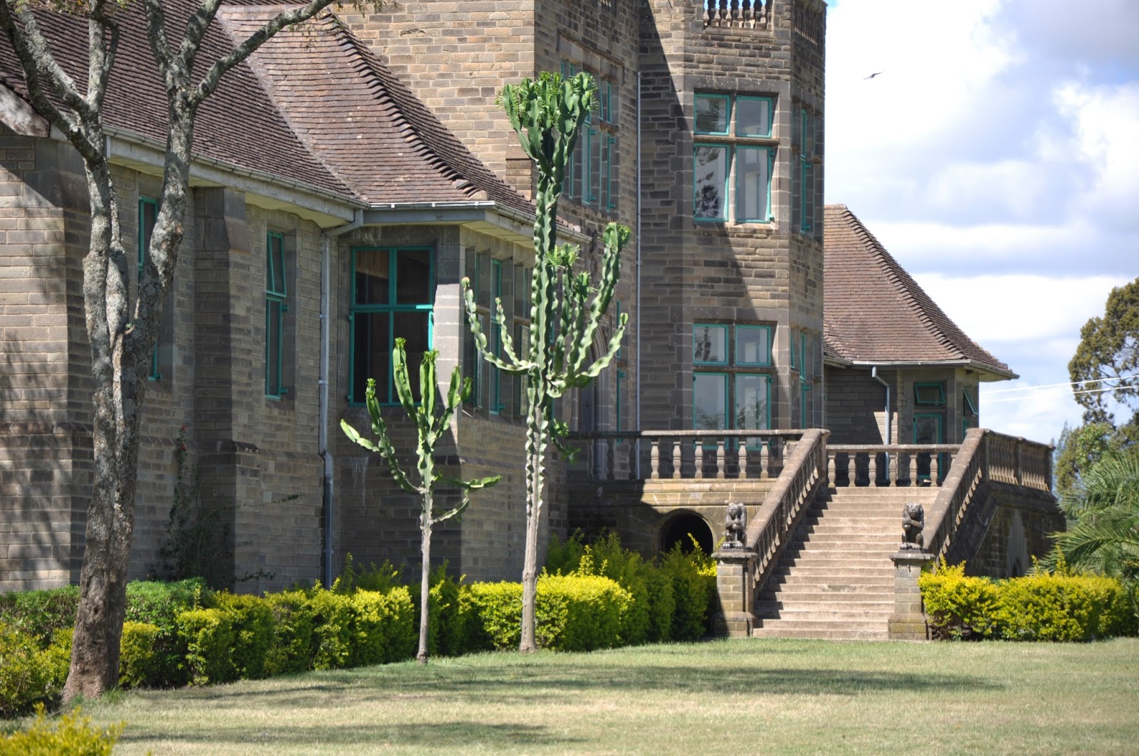 Van anderkant die ewenaar: June 2013