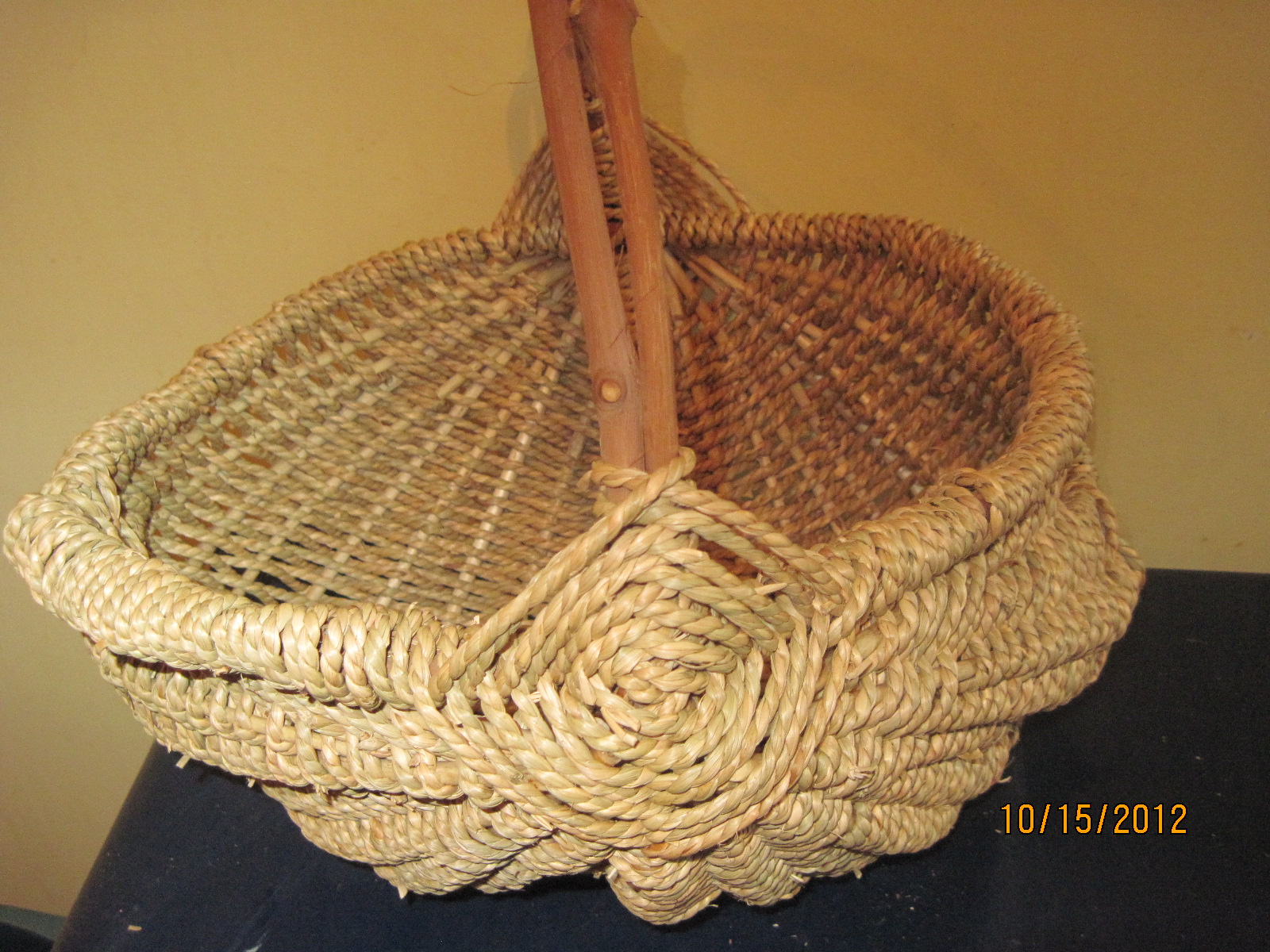 John Toft Basketry: Completing the seagrass rib basket.