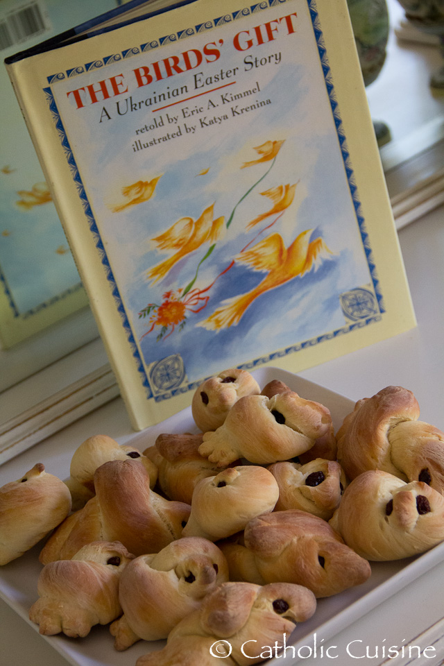 Catholic Cuisine: Easter Doves (Paska Dinner Rolls)