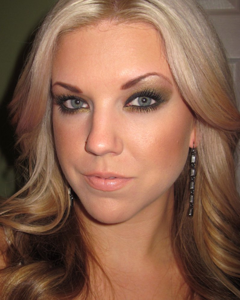 The Beautiful Life Of The Girl Next Door: What??? A neutral look?