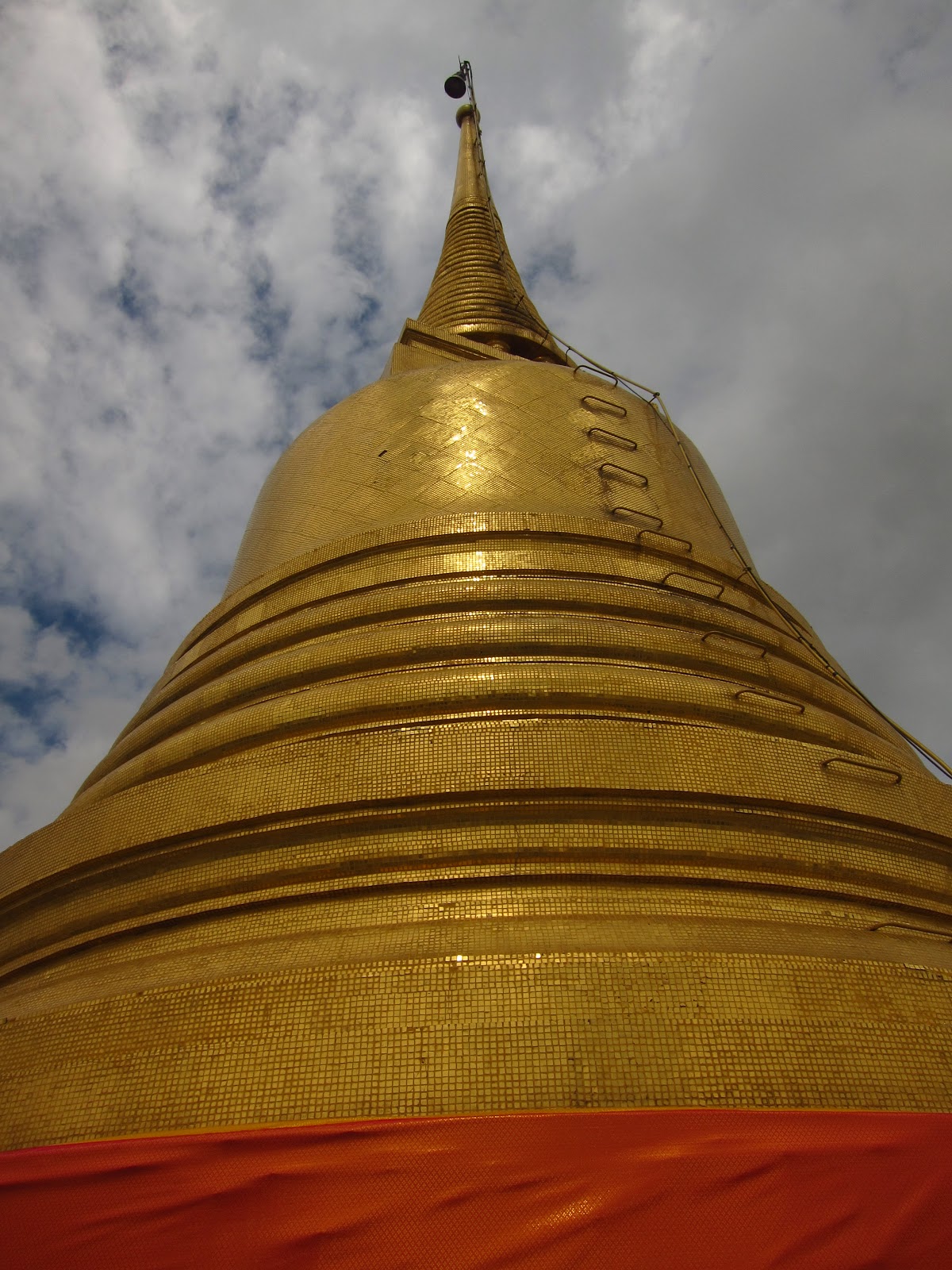 Sukosol Buzz: The Golden Mount