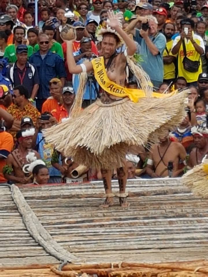 A Pride of A Tribe : 2016 Hiri Moale Festival attracted crowds during ...