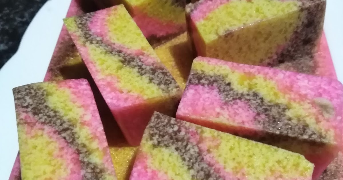 Dapur Cempakasari: Puding Roti Warna Warni