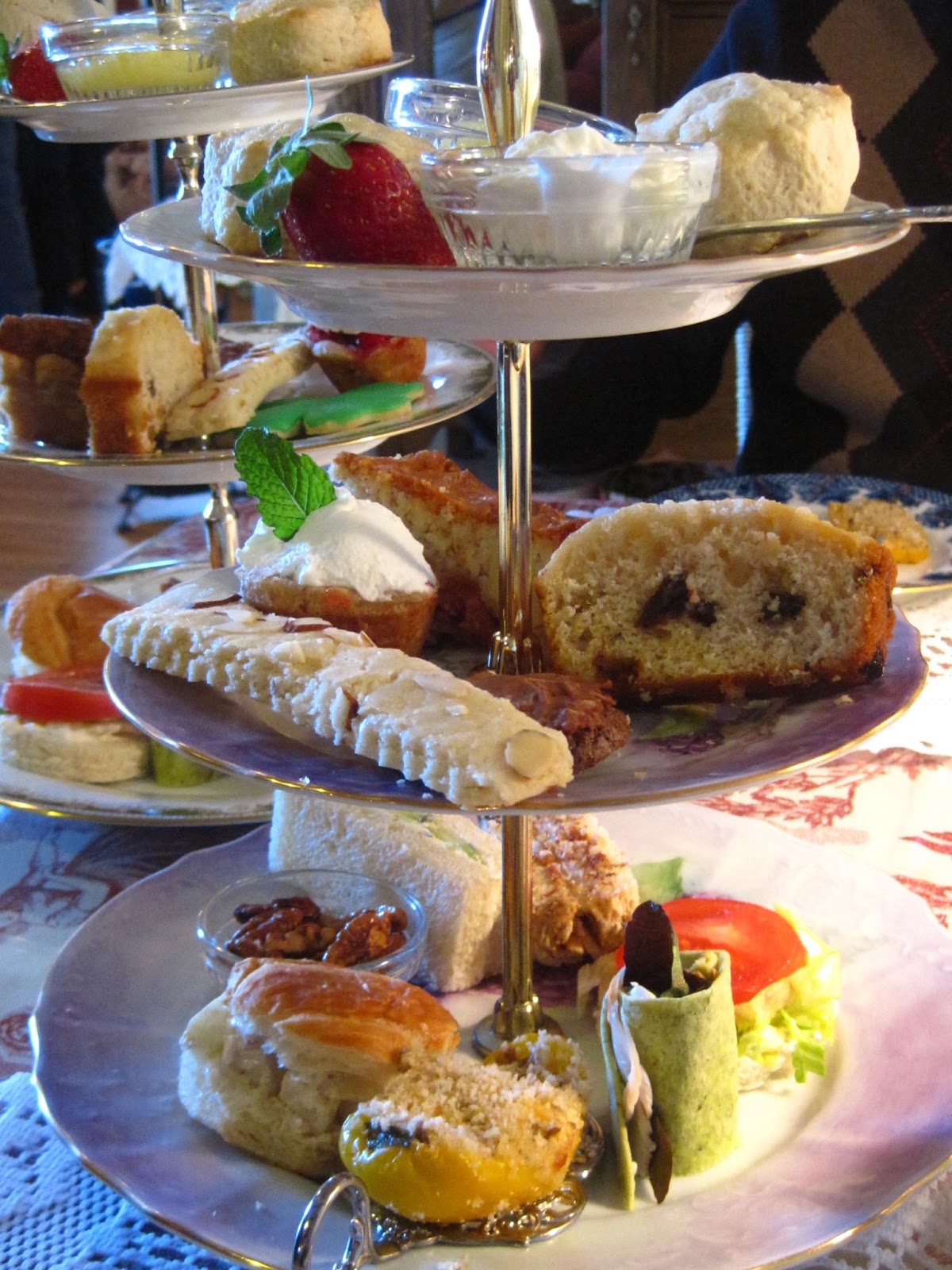 Tea With Friends: The Glass Slipper Tea Cottage