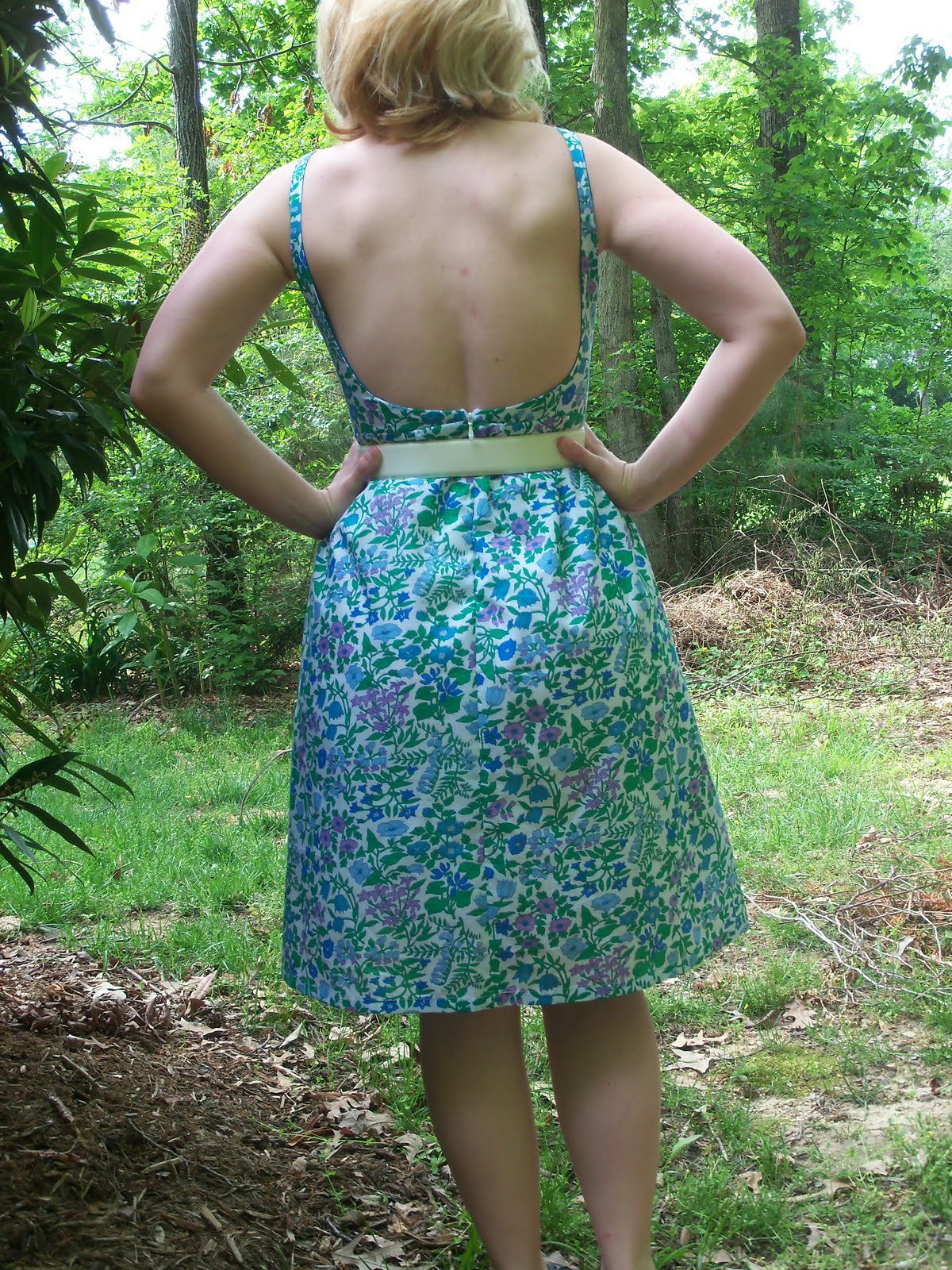 Sew Retro: Open back sundress