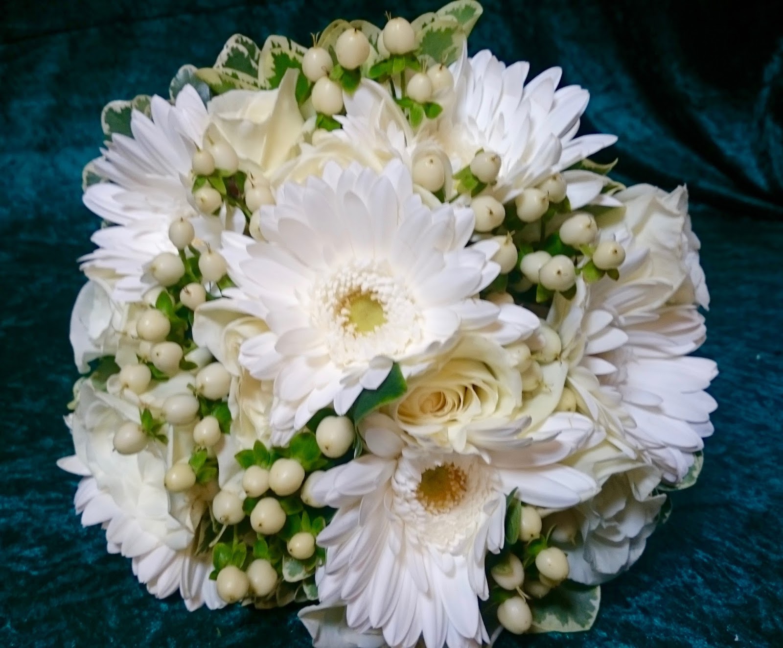 Gerbera wedding bouquets - WEDDING FLOWERS