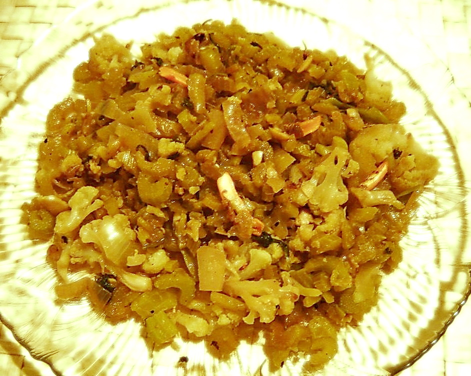 Rummana's Kitchen: Celery Fulkopi Bhaji (Celery and Cauliflower Mix)
