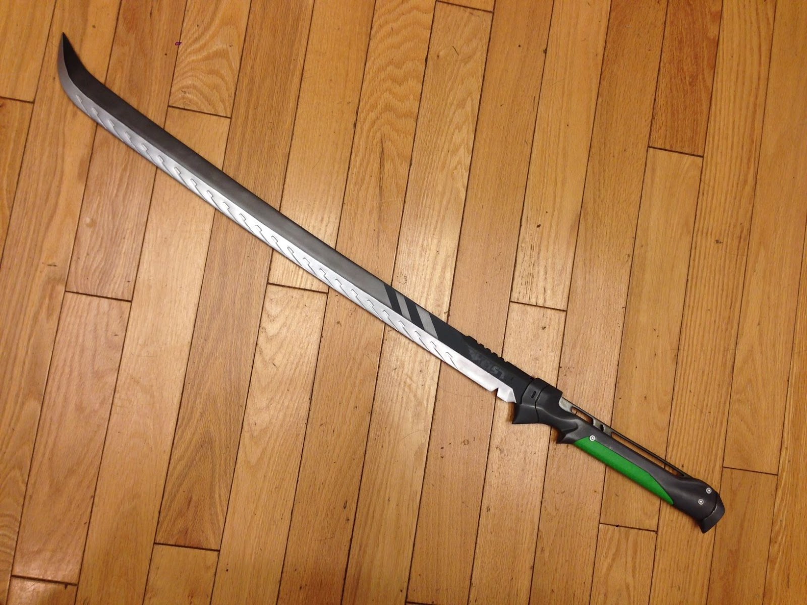 Props/Cosplay: Destiny 2: Hunter Sword: Quick Fang