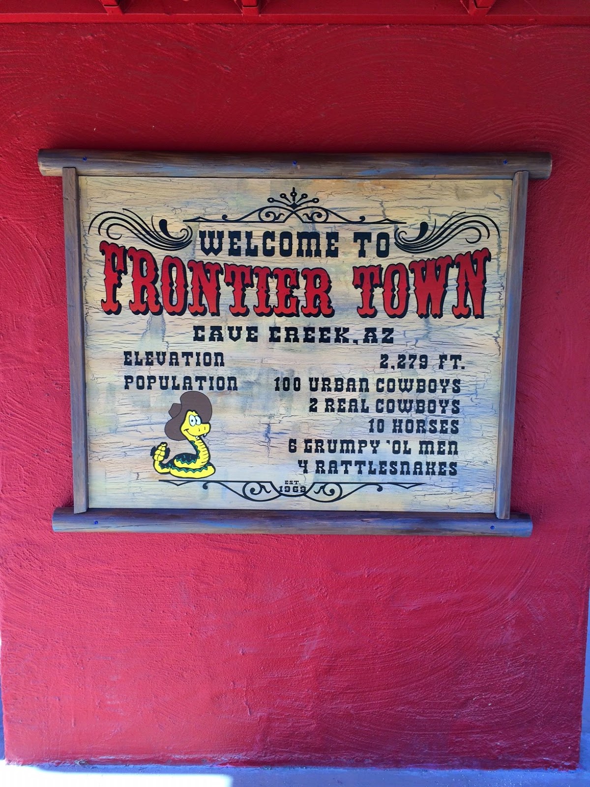 Bertram Signs & Graphics: Bertram Signs makes new rustic western hand ...