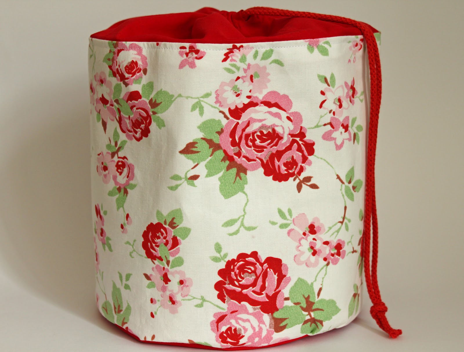 Biancas Patchworkzauber: Schöne Aufbewahrung für Dein Strickzeug