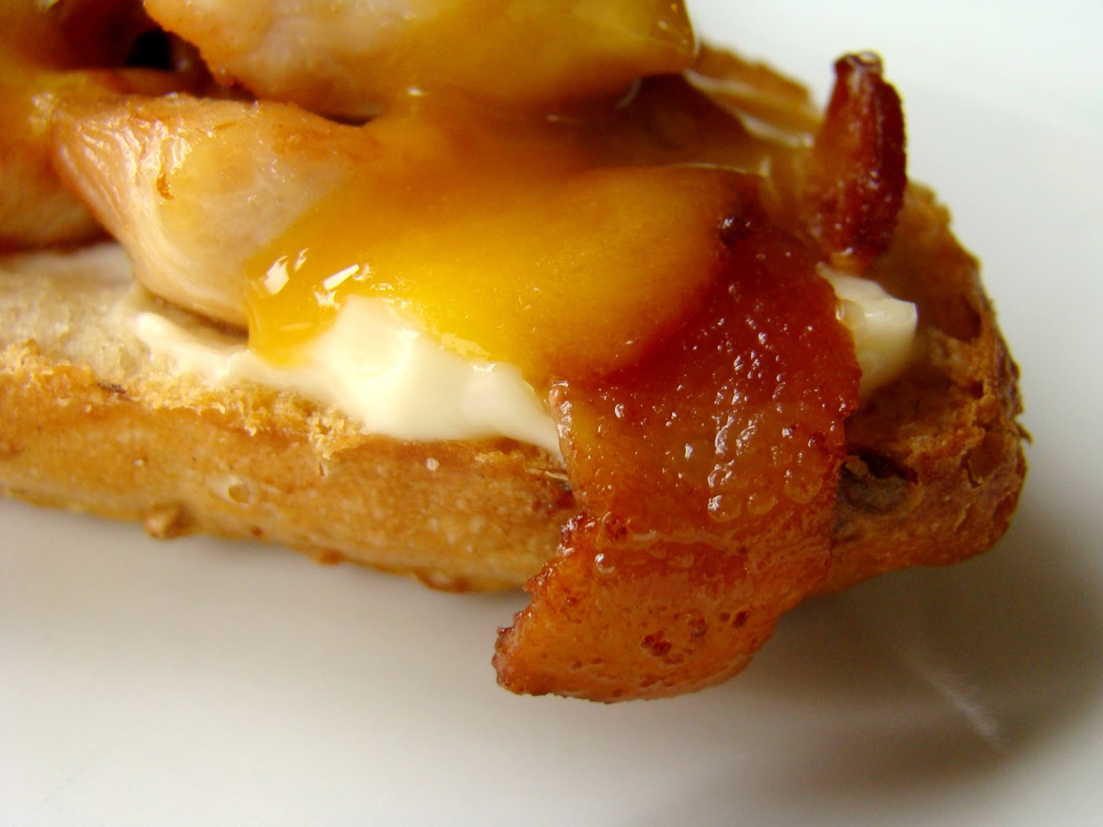 Chicken & bacon cheddar melts