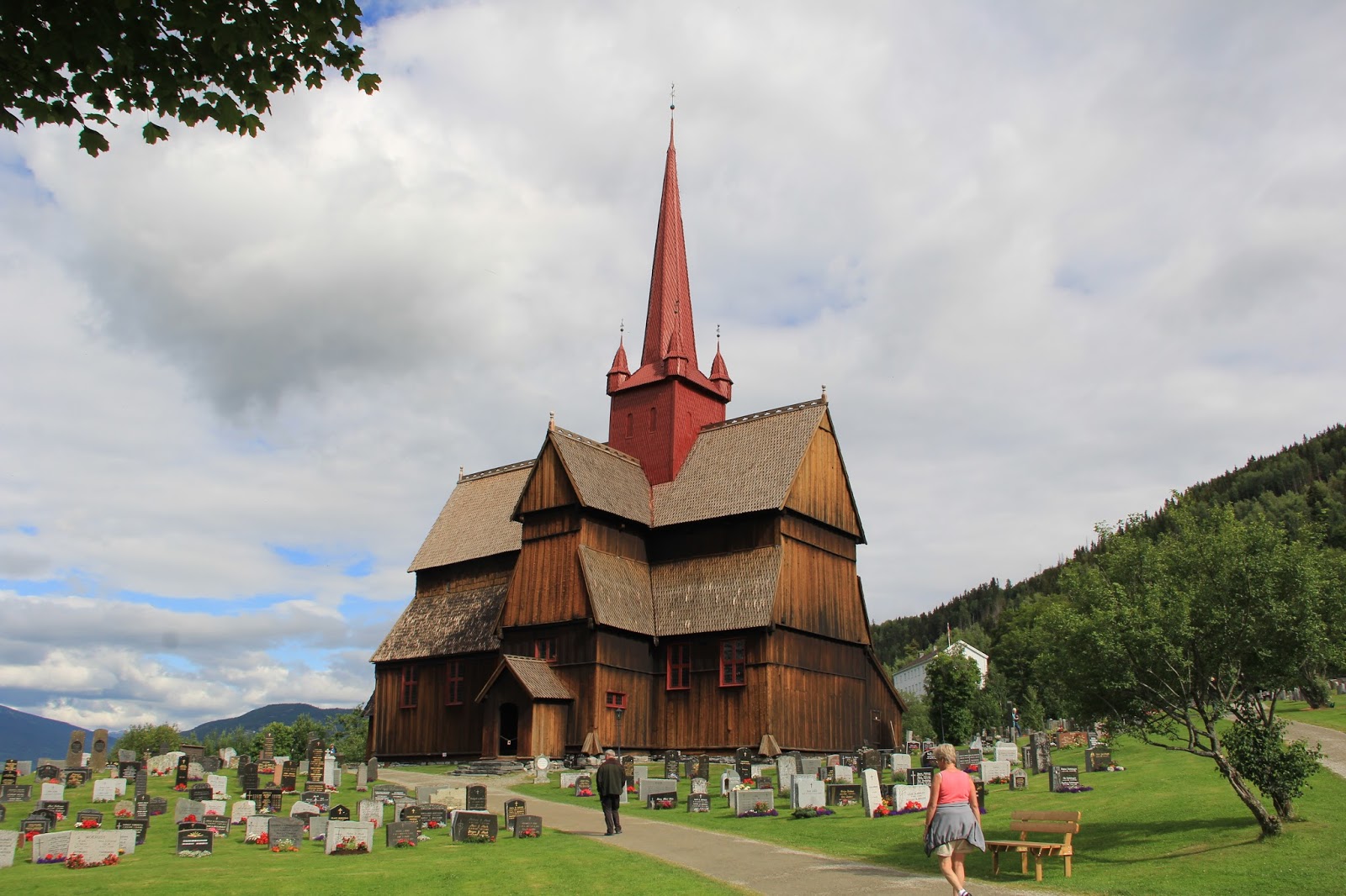 Stavkirke i Ringebu, og stroppetur til Muen.