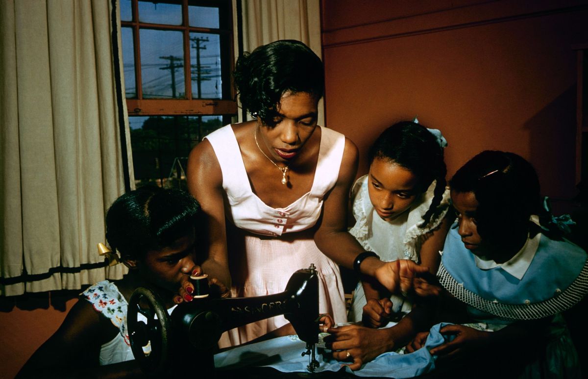 Civil Rights and Segregation: 21 Striking Color Photographs Capture ...