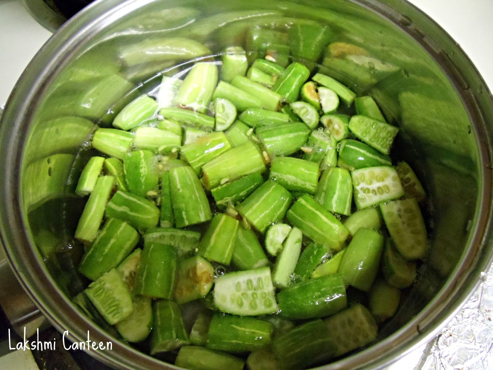 Lakshmi Canteen: Tendle Buthi (Ivy gourd Curry)- Version 2