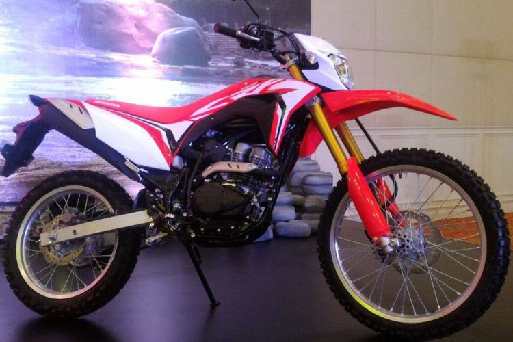 Spesifikasi Dan Harga Honda CRF 150L 2018 ~ KOMUNITAS KREASI OTOMOTIF