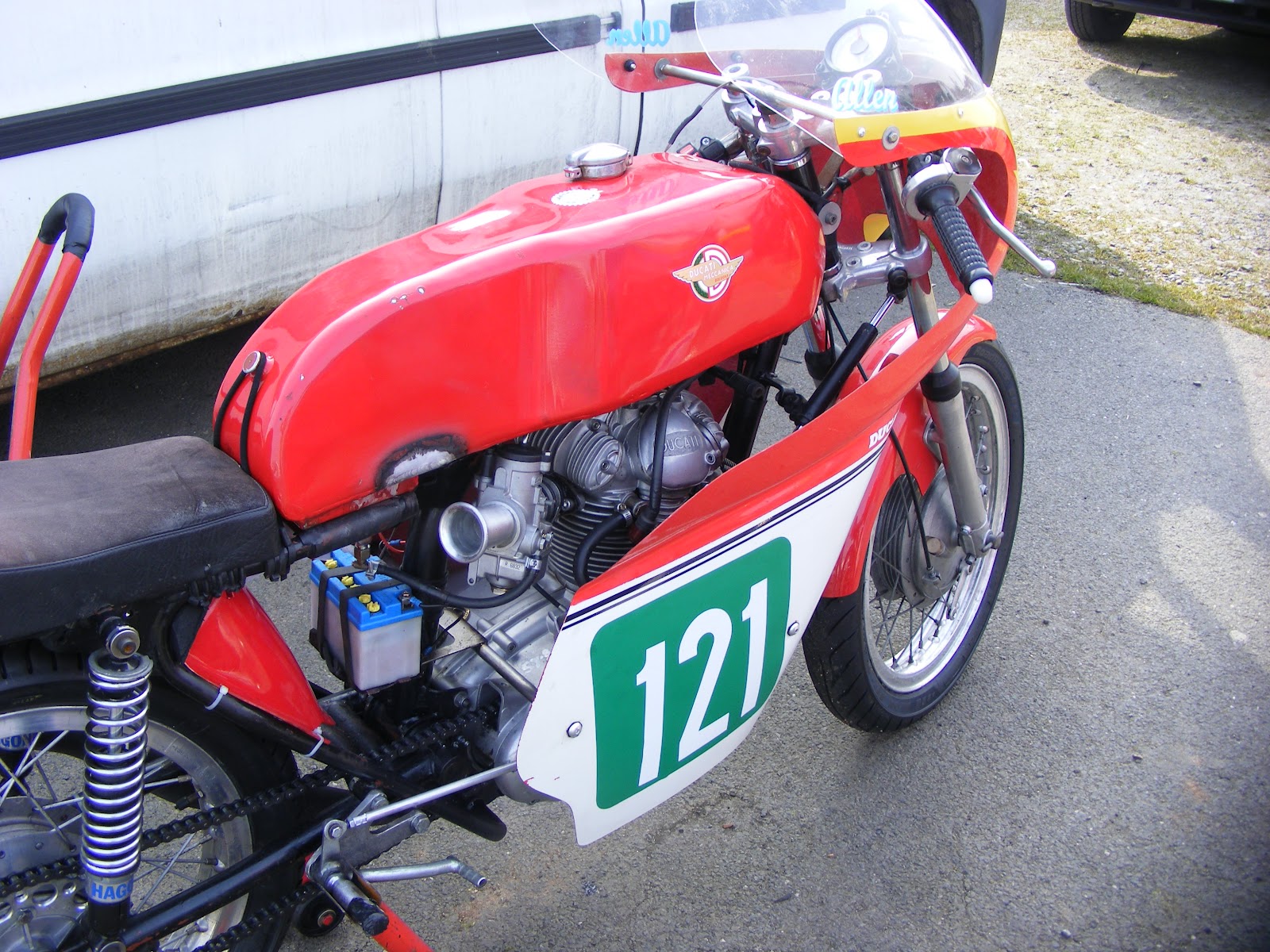 Ducati Single Racing: April 2012