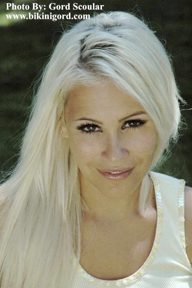 Theresa Longo Fan Page : Hot & Sizzling Canadian Beauties!