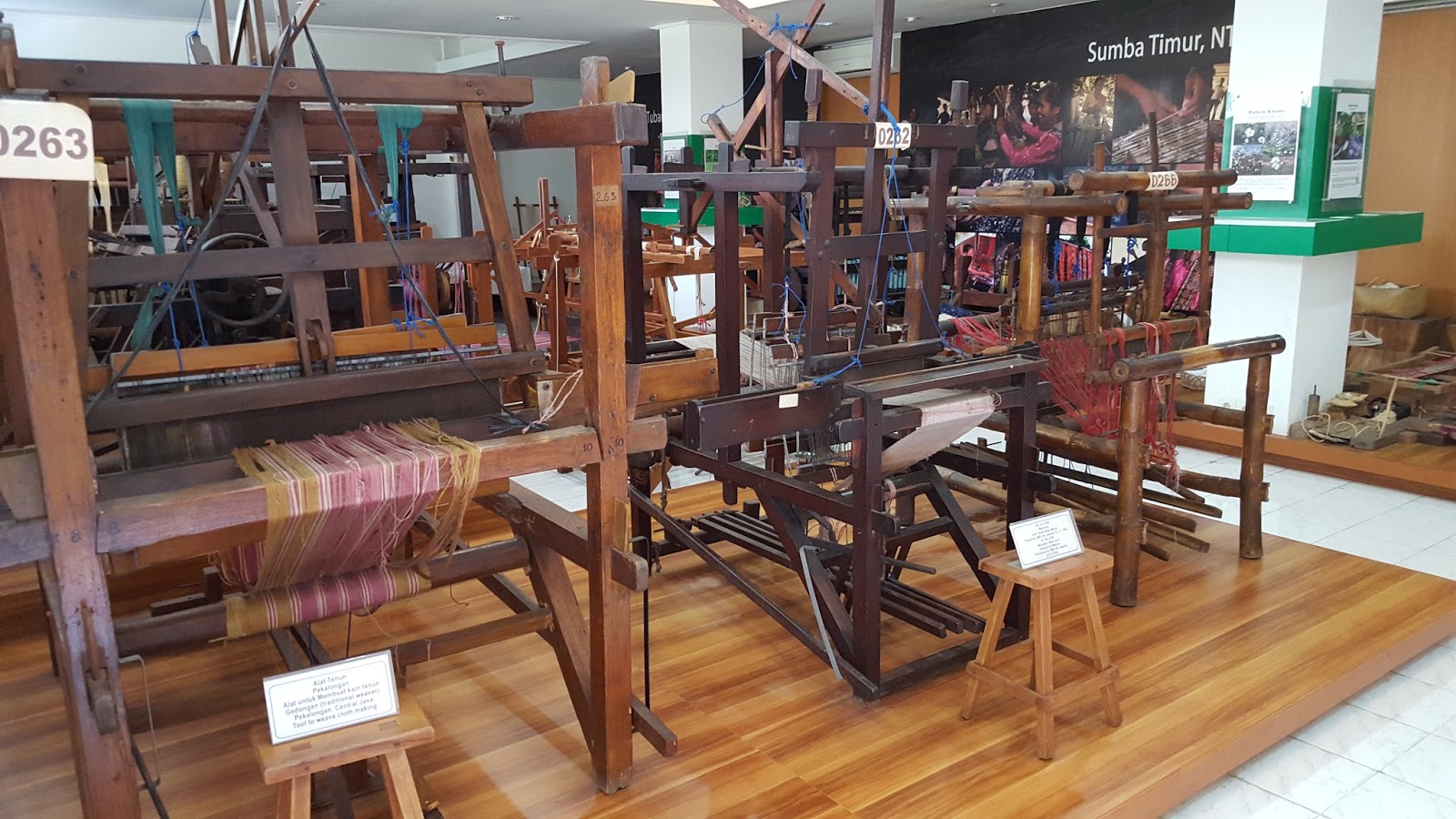 Threads and borders - Indonesia & Timor Leste: Museum Tekstil Jakarta ...