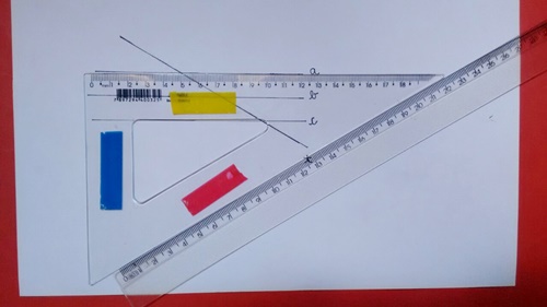 Matematicando por Isa Fernandes: Pra que serve um esquadro?