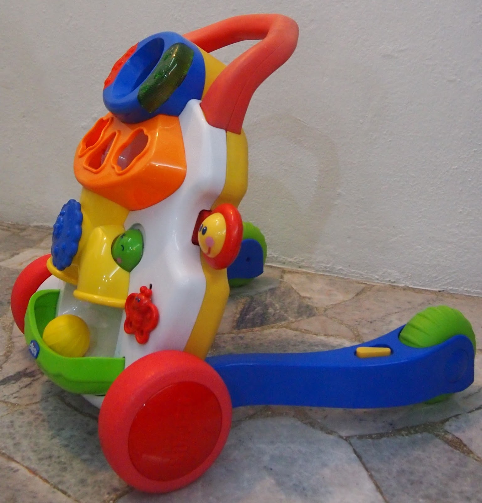 JuaiMurah: Chicco Baby Steps Activity Walker